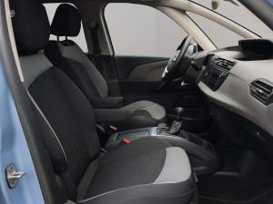Blue Citroen c4-picasso 2014 in Vilnius, with an engine capacity of 1.60 L and mileage of 279 thousand km for 5299 €, photo 9 on AUTOMOTO.COM.LV
