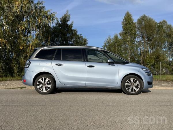 Zils Citroen c4-picasso 2014 Rīga, ar dzinēja tilpumu 2.00 L un nobraukumu 276 tūkst. km par 4850 €, foto 6 vietnē AUTOMOTO.COM.LV