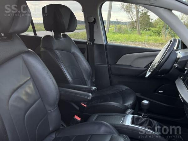 Zils Citroen c4-picasso 2014 Rīga, ar dzinēja tilpumu 2.00 L un nobraukumu 276 tūkst. km par 4850 €, foto 10 vietnē AUTOMOTO.COM.LV