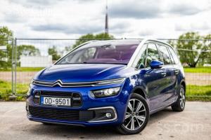 Blue Citroen c4-picasso 2016 in Riga, with an engine capacity of 2.00 L and mileage of 185 thousand km for 12990 €, photo  on AUTOMOTO.COM.LV