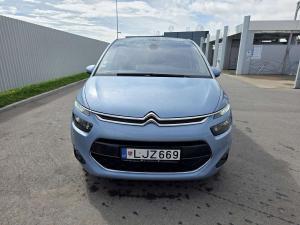 Blue Citroen c4-picasso 2016 in Pasvalys, with an engine capacity of 1.56 L and mileage of 250 thousand km for 5999 €, photo 3 on AUTOMOTO.COM.LV
