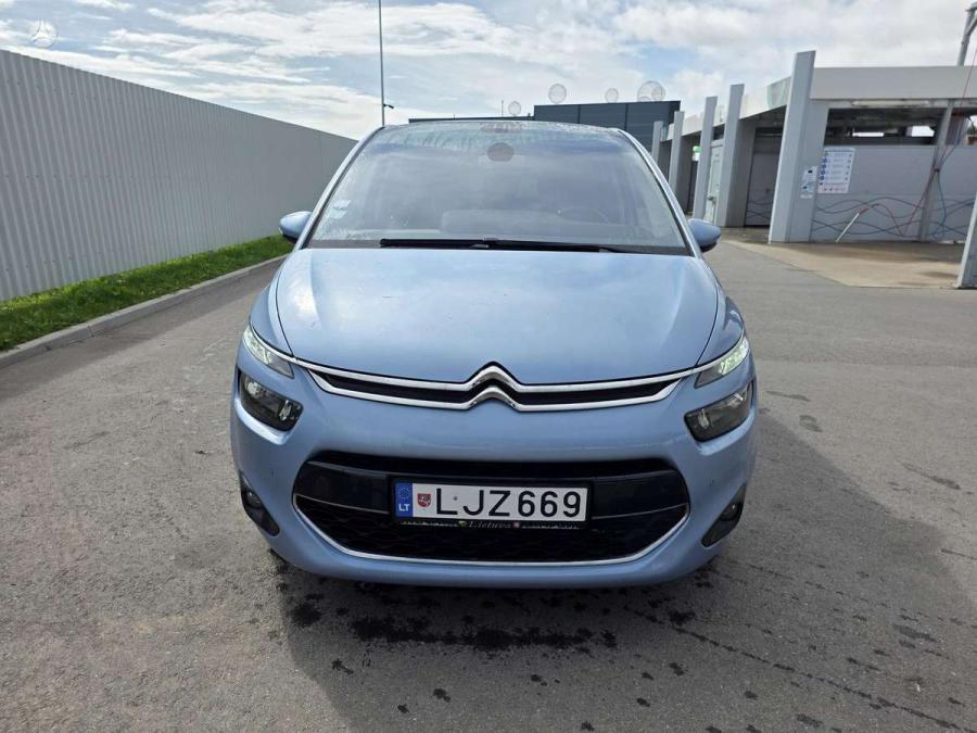 Blue Citroen c4-picasso 2016 in Pasvalys, with an engine capacity of 1.56 L and mileage of 250 thousand km for 5999 €, photo 3 on AUTOMOTO.COM.LV