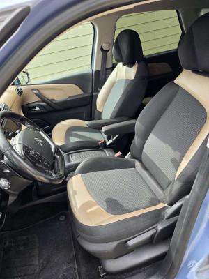 Blue Citroen c4-picasso 2016 in Pasvalys, with an engine capacity of 1.56 L and mileage of 250 thousand km for 5999 €, photo 10 on AUTOMOTO.COM.LV