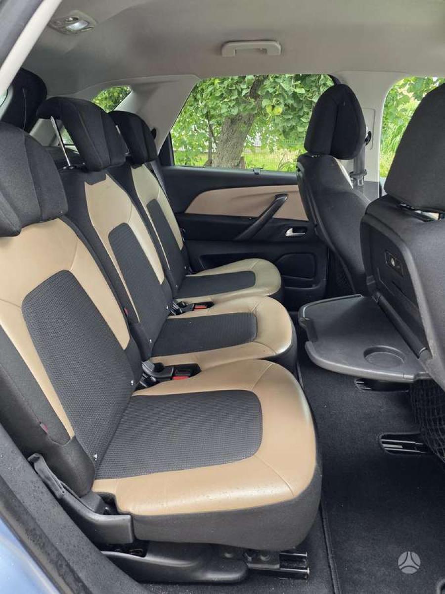 Blue Citroen c4-picasso 2016 in Pasvalys, with an engine capacity of 1.56 L and mileage of 250 thousand km for 5999 €, photo 13 on AUTOMOTO.COM.LV