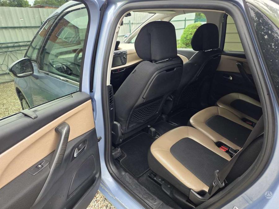 Blue Citroen c4-picasso 2016 in Pasvalys, with an engine capacity of 1.56 L and mileage of 250 thousand km for 5999 €, photo 15 on AUTOMOTO.COM.LV