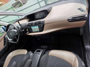Blue Citroen c4-picasso 2016 in Pasvalys, with an engine capacity of 1.56 L and mileage of 250 thousand km for 5999 €, photo 17 on AUTOMOTO.COM.LV