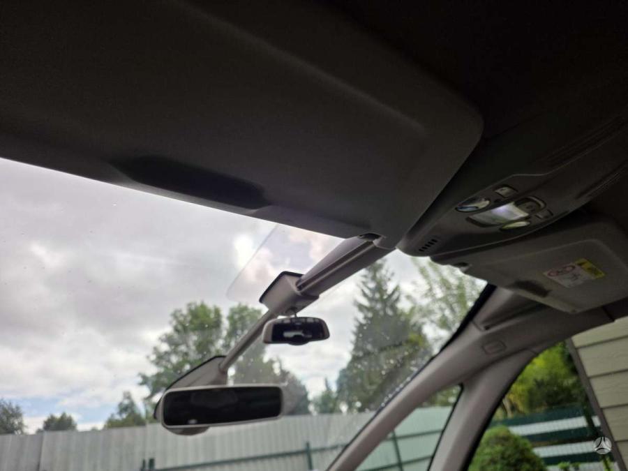 Blue Citroen c4-picasso 2016 in Pasvalys, with an engine capacity of 1.56 L and mileage of 250 thousand km for 5999 €, photo 20 on AUTOMOTO.COM.LV