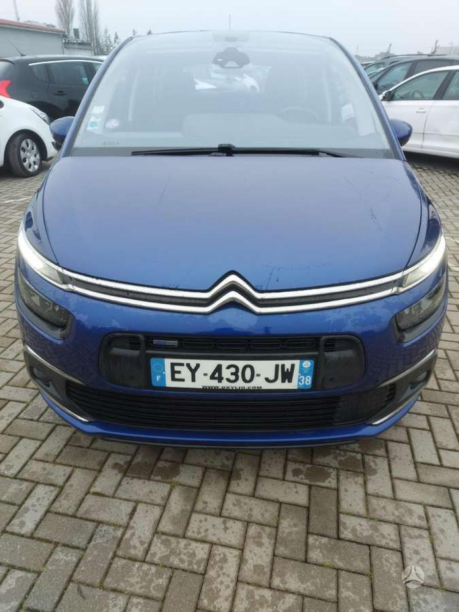 Blue Citroen c4-picasso 2017 in Taurage, with an engine capacity of 1.20 L and mileage of 128 thousand km for 5600 €, photo 1 on AUTOMOTO.COM.LV