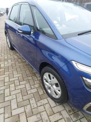 Blue Citroen c4-picasso 2017 in Taurage, with an engine capacity of 1.20 L and mileage of 128 thousand km for 5600 €, photo 3 on AUTOMOTO.COM.LV