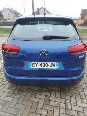 Blue Citroen c4-picasso 2017 in Taurage, with an engine capacity of 1.20 L and mileage of 128 thousand km for 5600 €, photo 4 on AUTOMOTO.COM.LV