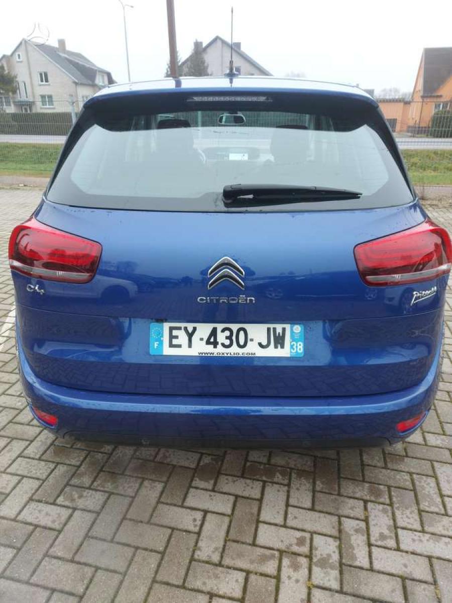 Blue Citroen c4-picasso 2017 in Taurage, with an engine capacity of 1.20 L and mileage of 128 thousand km for 5600 €, photo 4 on AUTOMOTO.COM.LV