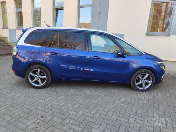 Blue Citroen c4-picasso 2018 in Jelgava, with an engine capacity of 2.00 L and mileage of 0 thousand km for 9990 €, photo 7 on AUTOMOTO.COM.LV