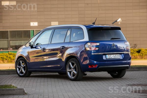 Blue Citroen c4-picasso 2018 in Jelgava, with an engine capacity of 2.00 L and mileage of 0 thousand km for 8990 €, photo 3 on AUTOMOTO.COM.LV