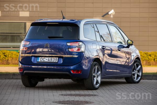Blue Citroen c4-picasso 2018 in Jelgava, with an engine capacity of 2.00 L and mileage of 0 thousand km for 8990 €, photo 4 on AUTOMOTO.COM.LV