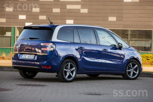 Blue Citroen c4-picasso 2018 in Jelgava, with an engine capacity of 2.00 L and mileage of 0 thousand km for 8990 €, photo 9 on AUTOMOTO.COM.LV
