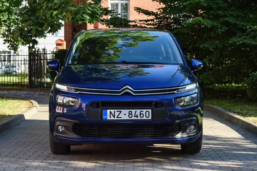 Синий Ситроен С4 Пикассо 2018 в Елгава, объемом двигателя 1.60 л и пробегом 97 тыс. км за 10500 €, фото 3 на AUTOMOTO.COM.LV