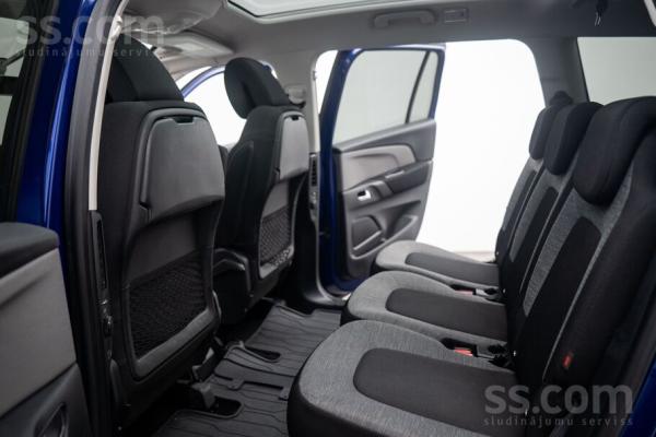 Citroen c4-picasso 2018 in Tallinn on AUTOMOTO.COM.LV Blue Citroen c4-picasso 2018 in Tallinn, with an engine capacity of 1.20 L and mileage of 228 thousand km for 7499 €, photo 11 on AUTOMOTO.COM.LV