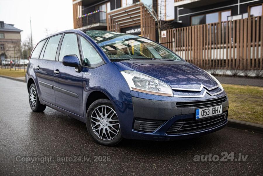 Blue Citroen c4-picasso 2007 in Tallinn, with an engine capacity of 2.00 L and mileage of 199 thousand km for 2998 €, photo 3 on AUTOMOTO.COM.LV