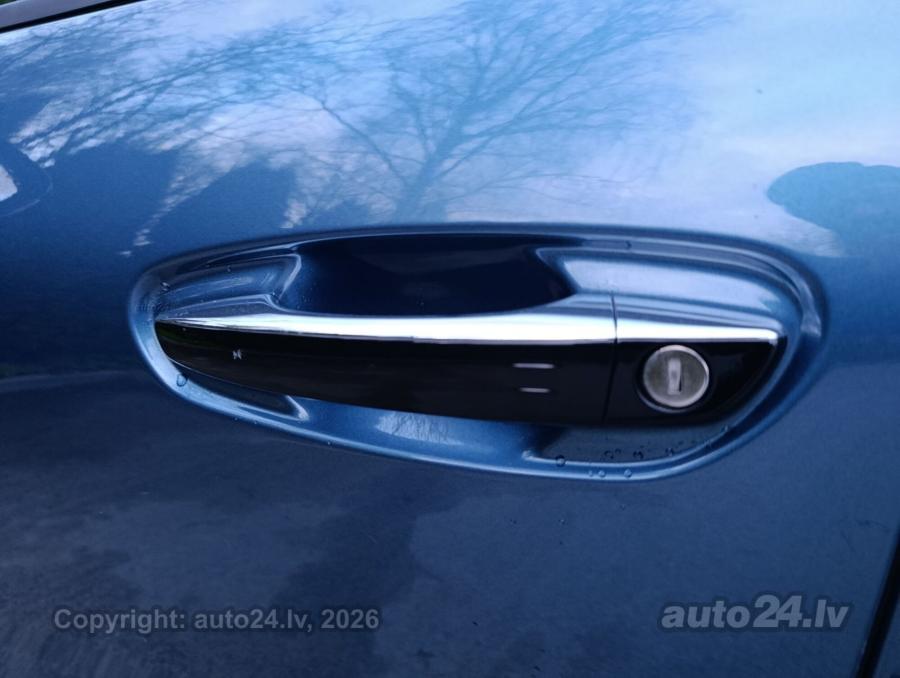 Blue Citroen c4-picasso 2014 in Tallinn, with an engine capacity of 1.60 L and mileage of 278 thousand km for 5499 €, photo 17 on AUTOMOTO.COM.LV