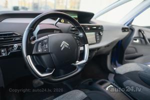 Blue Citroen c4-picasso 2017 in Tallinn, with an engine capacity of 1.20 L and mileage of 178 thousand km for 7999 €, photo 18 on AUTOMOTO.COM.LV