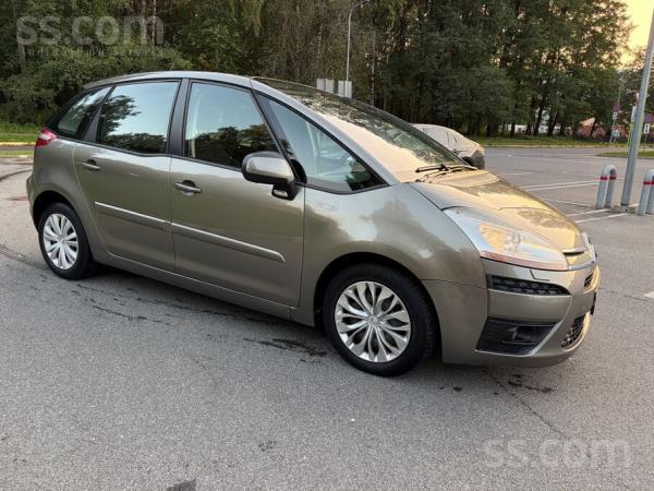 Brown Citroen c4-picasso 2008 in Riga, with an engine capacity of 1.60 L and mileage of 160 thousand km for 2800 €, photo 3 on AUTOMOTO.COM.LV