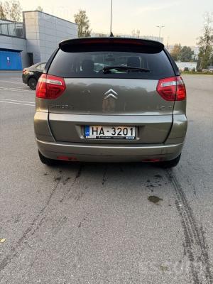 Brūns Citroen c4-picasso 2008 Rīga, ar dzinēja tilpumu 1.60 L un nobraukumu 160 tūkst. km par 2800 €, foto 4 vietnē AUTOMOTO.COM.LV