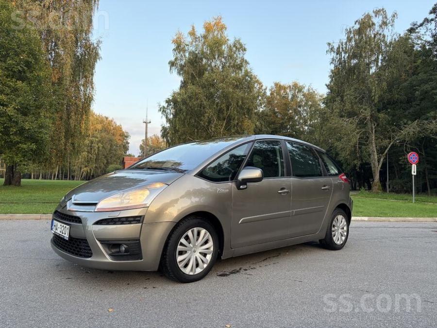 Brūns Citroen c4-picasso 2008 Rīga, ar dzinēja tilpumu 1.60 L un nobraukumu 160 tūkst. km par 2800 €, foto 5 vietnē AUTOMOTO.COM.LV