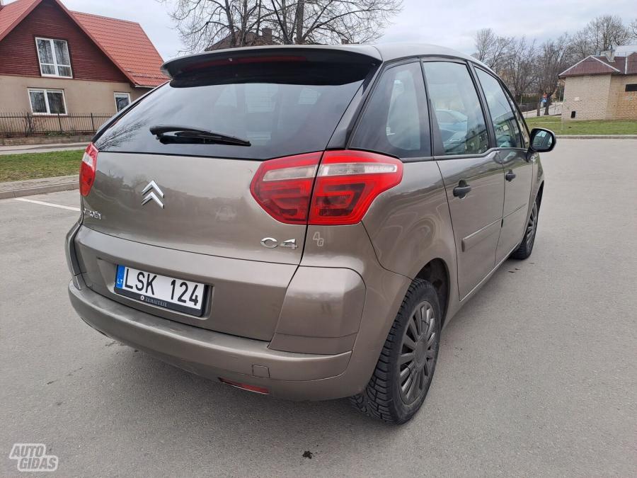 Brown Citroen c4-picasso 2010 in Telschi, with an engine capacity of 1.60 L and mileage of 278 thousand km for 1750 €, photo 10 on AUTOMOTO.COM.LV
