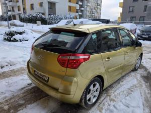 Brūns Citroen c4-picasso 2007 Viļņa, ar dzinēja tilpumu 2.00 L un nobraukumu 350 tūkst. km par 1300 €, foto 3 vietnē AUTOMOTO.COM.LV