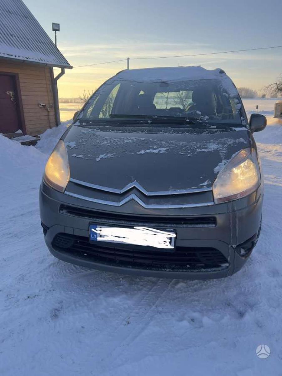 Brown Citroen c4-picasso 2007 in Kupiskis, with an engine capacity of 1.56 L and mileage of 259 thousand km for 1200 €, photo 2 on AUTOMOTO.COM.LV