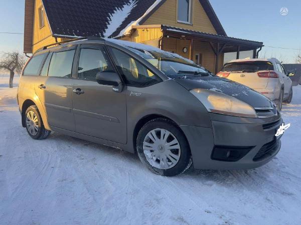 Brown Citroen c4-picasso 2007 in Kupiskis, with an engine capacity of 1.56 L and mileage of 259 thousand km for 1200 €, photo 4 on AUTOMOTO.COM.LV