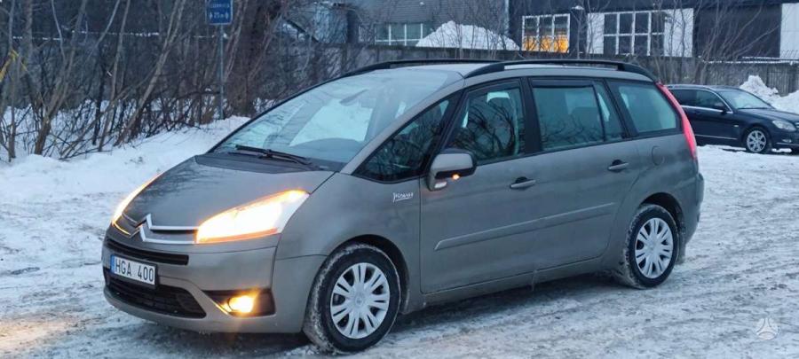 Brown Citroen c4-picasso 2007 in Panevezys, with an engine capacity of 1.56 L and mileage of 249 thousand km for 1400 €, photo 7 on AUTOMOTO.COM.LV