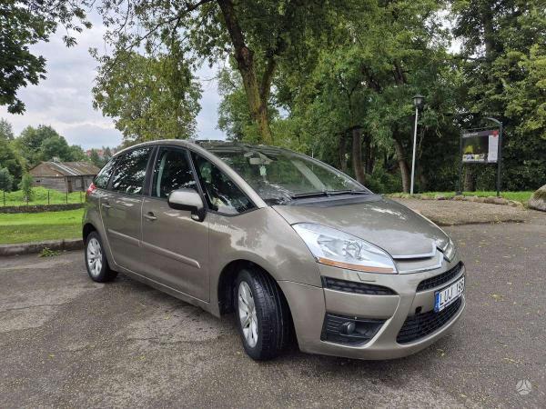 Brown Citroen c4-picasso 2007 in Pasvalys, with an engine capacity of 1.56 L and mileage of 250 thousand km for 2450 €, photo 1 on AUTOMOTO.COM.LV