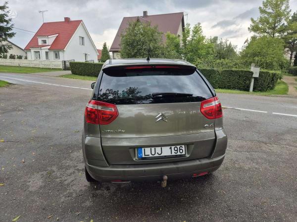 Brown Citroen c4-picasso 2007 in Pasvalys, with an engine capacity of 1.56 L and mileage of 250 thousand km for 2450 €, photo 6 on AUTOMOTO.COM.LV