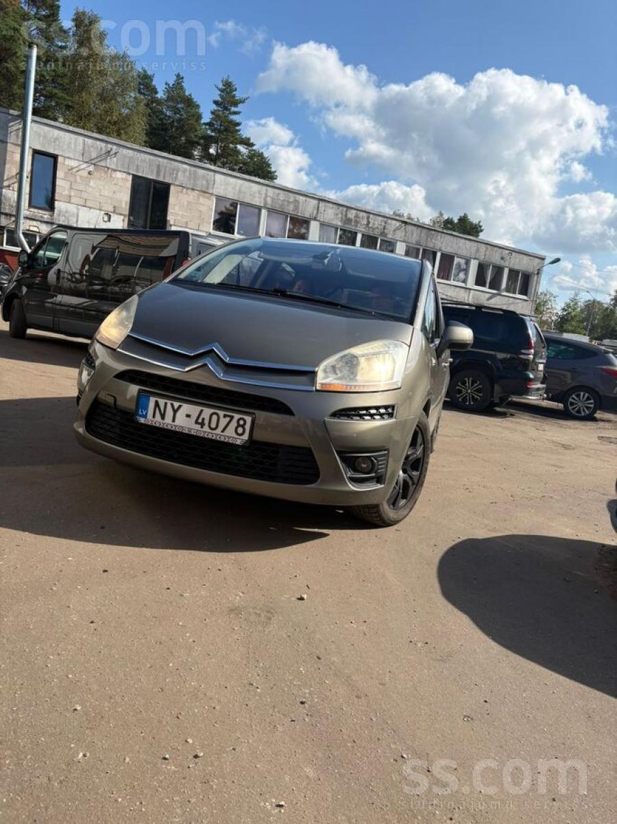 Brūns Citroen c4-picasso 2008 Jūrmala, ar dzinēja tilpumu 1.60 L un nobraukumu 178 tūkst. km par 1500 €, foto 4 vietnē AUTOMOTO.COM.LV