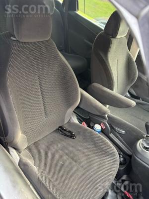 Brūns Citroen c4-picasso 2008 Jūrmala, ar dzinēja tilpumu 1.60 L un nobraukumu 178 tūkst. km par 1500 €, foto 8 vietnē AUTOMOTO.COM.LV