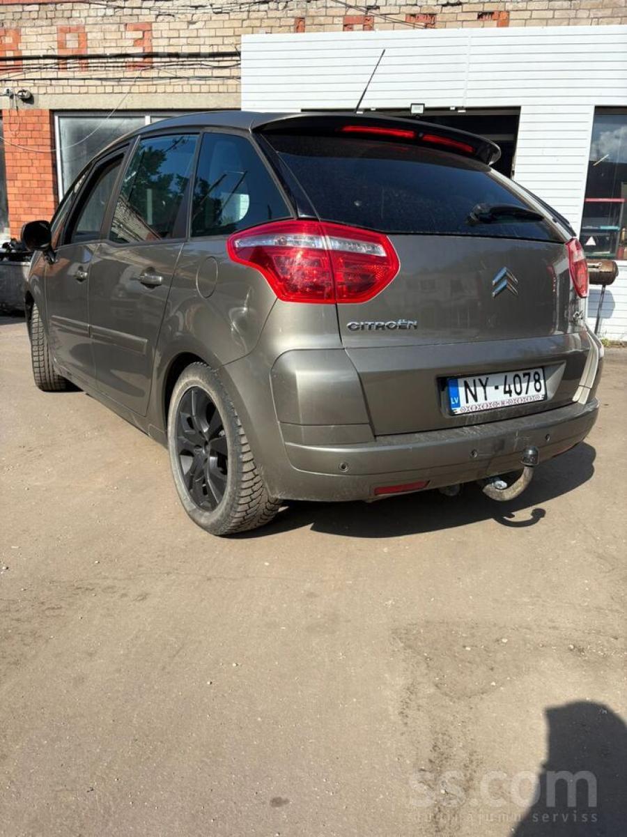 Brūns Citroen c4-picasso 2008 Jūrmala, ar dzinēja tilpumu 1.60 L un nobraukumu 178 tūkst. km par 1500 €, foto 9 vietnē AUTOMOTO.COM.LV