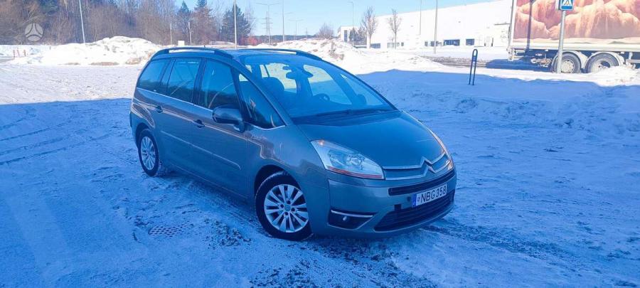 Brūns Citroen c4-picasso 2008 Viļņa, ar dzinēja tilpumu 2.00 L un nobraukumu 333 tūkst. km par 950 €, foto 2 vietnē AUTOMOTO.COM.LV