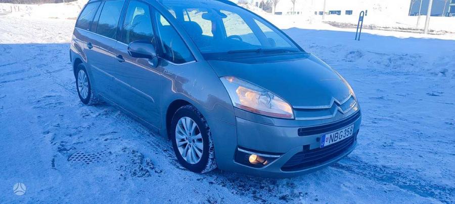 Brūns Citroen c4-picasso 2008 Viļņa, ar dzinēja tilpumu 2.00 L un nobraukumu 333 tūkst. km par 950 €, foto 4 vietnē AUTOMOTO.COM.LV