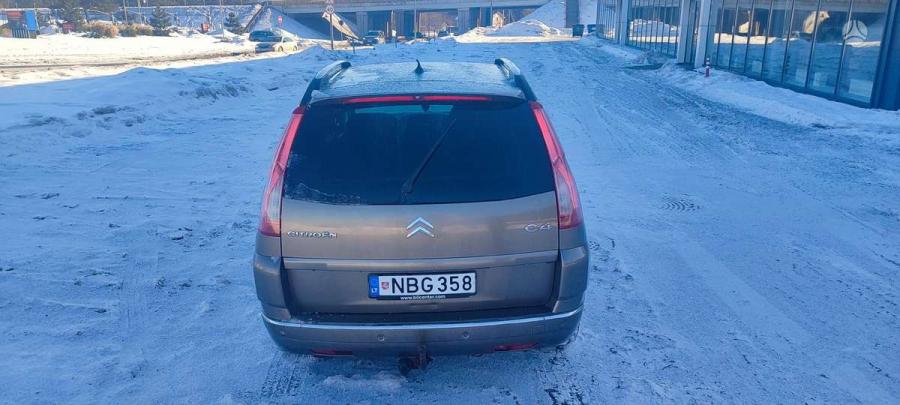 Brūns Citroen c4-picasso 2008 Viļņa, ar dzinēja tilpumu 2.00 L un nobraukumu 333 tūkst. km par 950 €, foto 7 vietnē AUTOMOTO.COM.LV