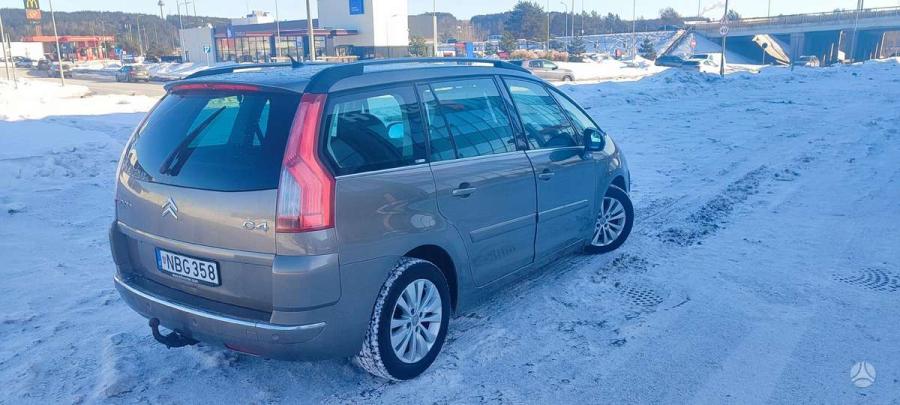 Brūns Citroen c4-picasso 2008 Viļņa, ar dzinēja tilpumu 2.00 L un nobraukumu 333 tūkst. km par 950 €, foto 8 vietnē AUTOMOTO.COM.LV