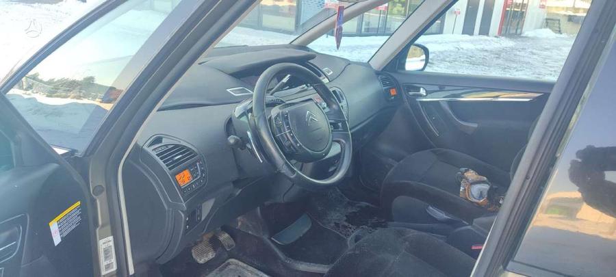 Brūns Citroen c4-picasso 2008 Viļņa, ar dzinēja tilpumu 2.00 L un nobraukumu 333 tūkst. km par 950 €, foto 10 vietnē AUTOMOTO.COM.LV