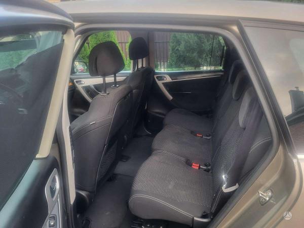 Brūns Citroen c4-picasso 2008 Kauņa, ar dzinēja tilpumu 1.56 L un nobraukumu 286 tūkst. km par 1600 €, foto 8 vietnē AUTOMOTO.COM.LV