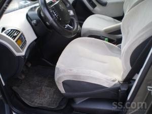 Brūns Citroen c4-picasso 2008 Daugavpils, ar dzinēja tilpumu 1.60 L un nobraukumu 274 tūkst. km par 2180 €, foto 12 vietnē AUTOMOTO.COM.LV