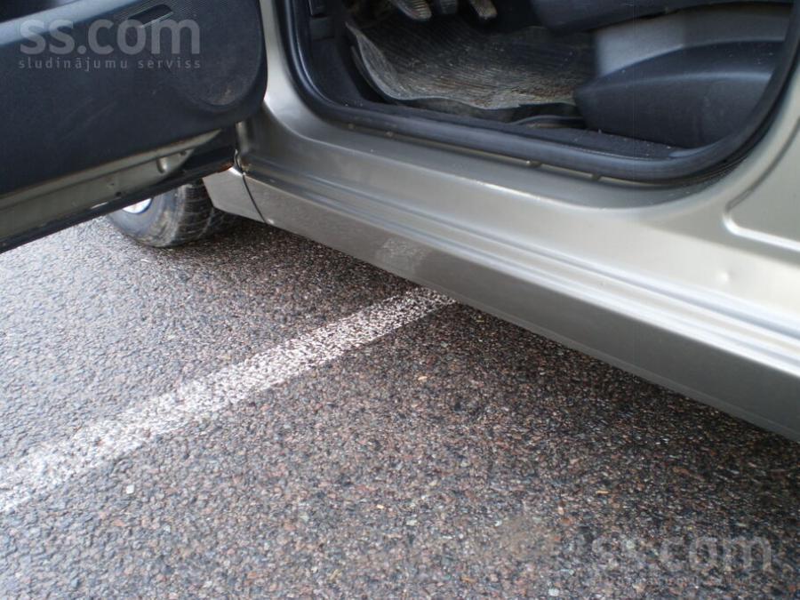 Brūns Citroen c4-picasso 2008 Daugavpils, ar dzinēja tilpumu 1.60 L un nobraukumu 274 tūkst. km par 2180 €, foto 13 vietnē AUTOMOTO.COM.LV