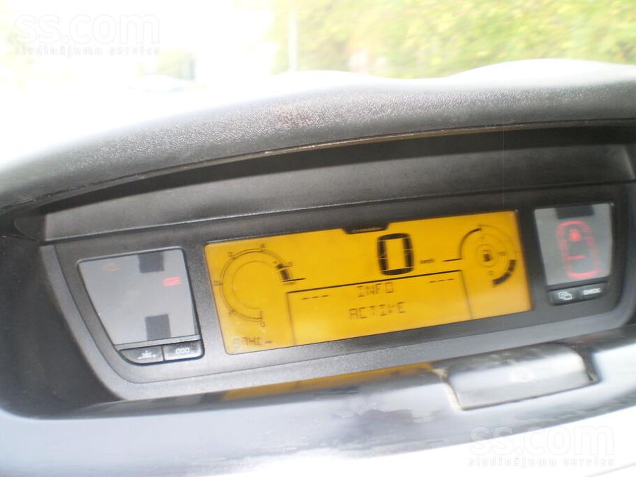 Brūns Citroen c4-picasso 2008 Daugavpils, ar dzinēja tilpumu 1.60 L un nobraukumu 274 tūkst. km par 2180 €, foto 22 vietnē AUTOMOTO.COM.LV