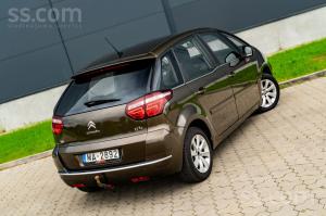 Brūns Citroen c4-picasso 2011 Rīga, ar dzinēja tilpumu 1.60 L un nobraukumu 287 tūkst. km par 3490 €, foto 8 vietnē AUTOMOTO.COM.LV