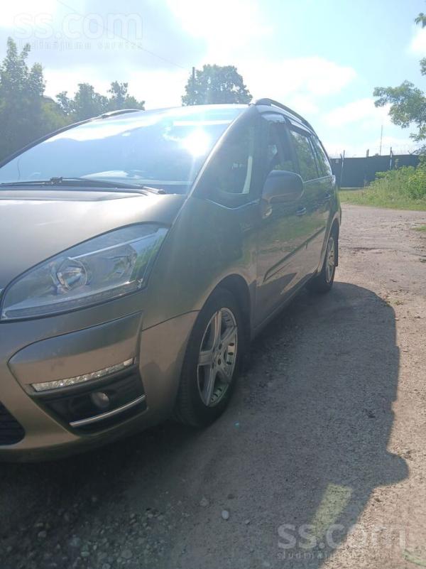 Brūns Citroen c4-picasso 2011 Rēzekne, ar dzinēja tilpumu 1.60 L un nobraukumu 294 tūkst. km par 3250 €, foto 7 vietnē AUTOMOTO.COM.LV