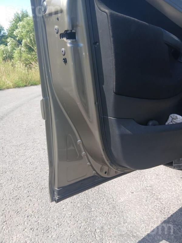 Brūns Citroen c4-picasso 2011 Rēzekne, ar dzinēja tilpumu 1.60 L un nobraukumu 294 tūkst. km par 3250 €, foto 9 vietnē AUTOMOTO.COM.LV