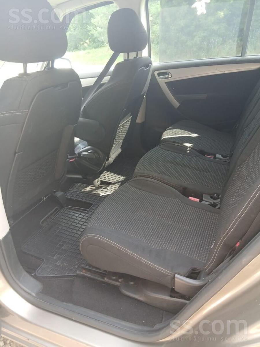 Brūns Citroen c4-picasso 2011 Rēzekne, ar dzinēja tilpumu 1.60 L un nobraukumu 294 tūkst. km par 3250 €, foto 11 vietnē AUTOMOTO.COM.LV